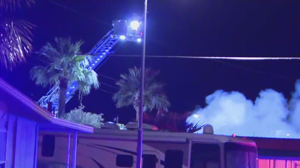 1 dead in Mesa mobile home fire | FOX 10 Phoenix