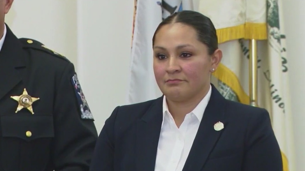 Decertified Cook County police officer to be sworn in | FOX 32 Chicago