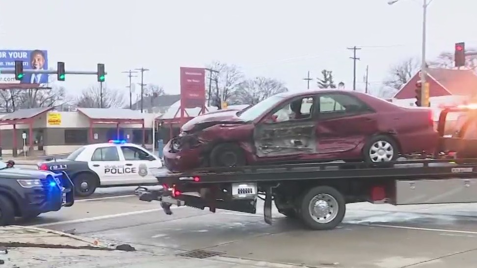 Milwaukee 3-vehicle crash, 60th and Capitol | FOX6 Milwaukee