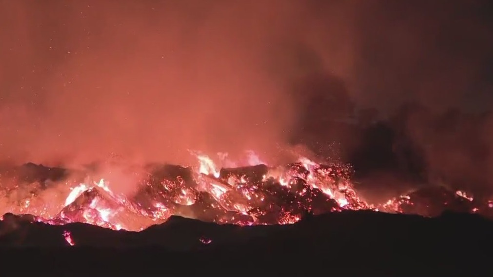 Spring Branch fire still burning | FOX 26 Houston