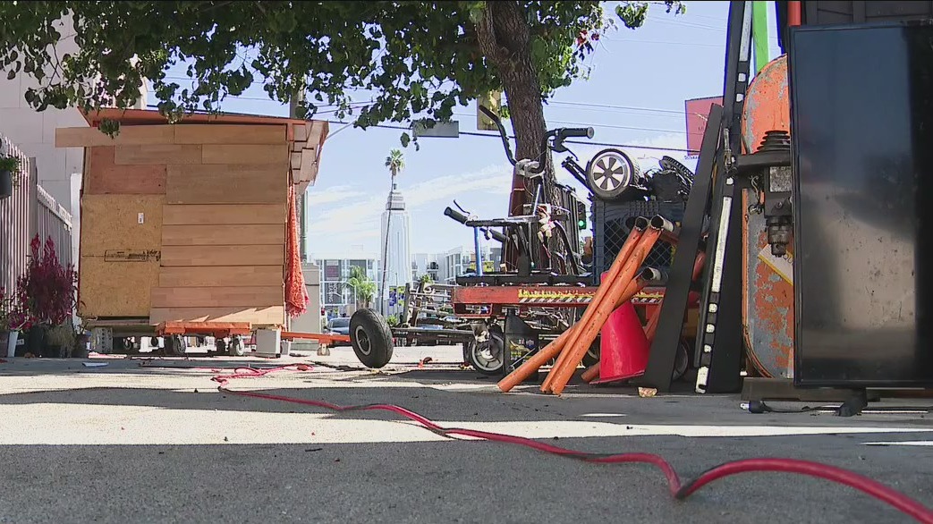 Homeless man builds small house on Hollywood Boulevard | Flipboard