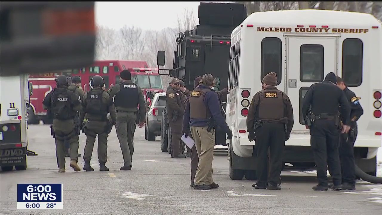 2 deputies shot in Winsted, Minn.; SWAT teams swarm suspect's home ...