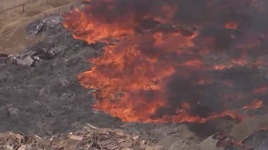 Mesa mulch fire contained, but impacting the air | FOX 10 Phoenix