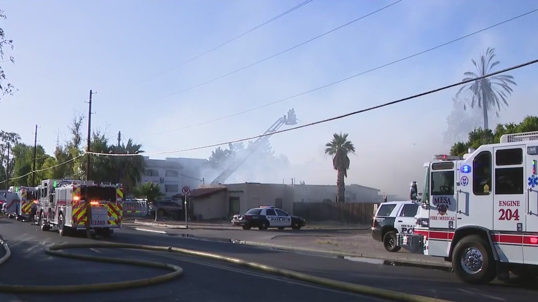 Firefighter burned in vacant Mesa building fire | FOX 10 Phoenix